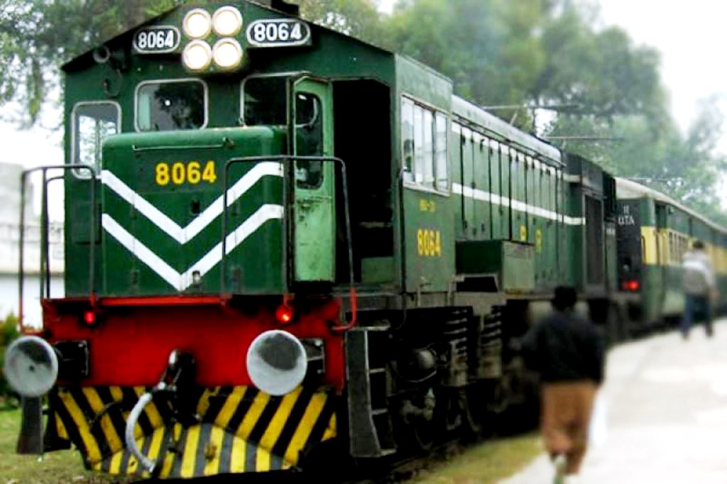 Pakistan Railways To Introduce 10 New Trains By End Of 2018 - Daily ...