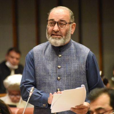 Arguments, Debates And Facts Flourish Democracy: Kayani - Daily ...