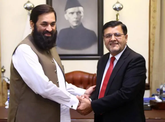 VC UOS Prof. Dr. Qaiser Abbas Meets Governor Of Punjab Baligh-ur-Rehman ...