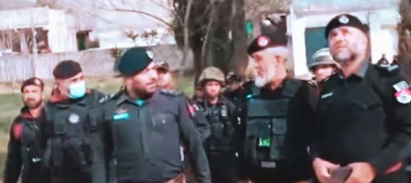 DPO Lower Dir Ikramullah Khan Made A Surprise Visit To Police Station ...