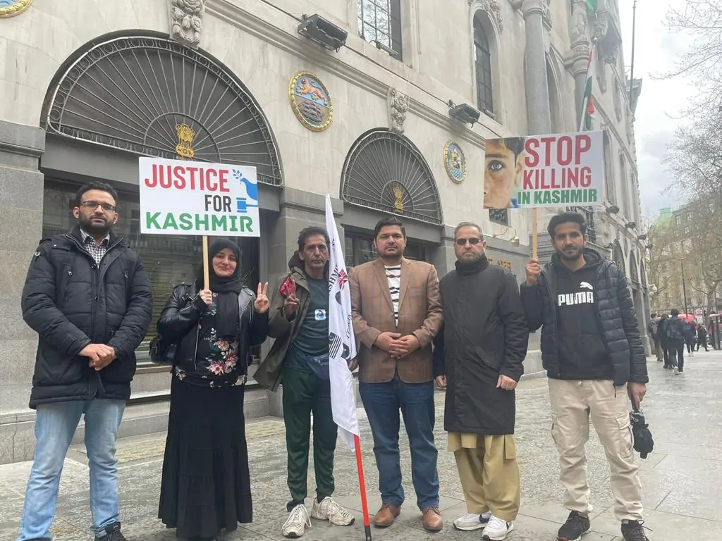 Int’l Peace Walk For Kashmir Ends Outside Indian Mission In London ...