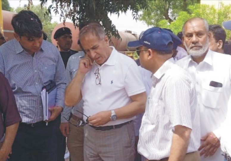 CEO Pakistan Railways Made His First Surprise Visit In Faisalabad At ...