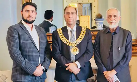 Bolton Mayor Councilor Is Proud To Be Elected As First Kashmiri Mayor ...