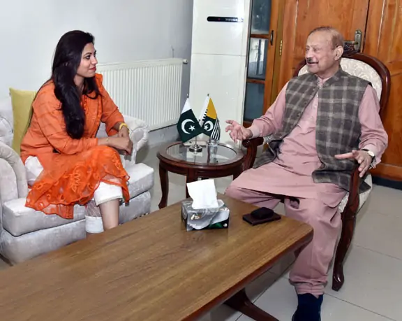 Ms Urooj Khan Called On President AJK Barrister Sultan Mahmood Chaudhry ...