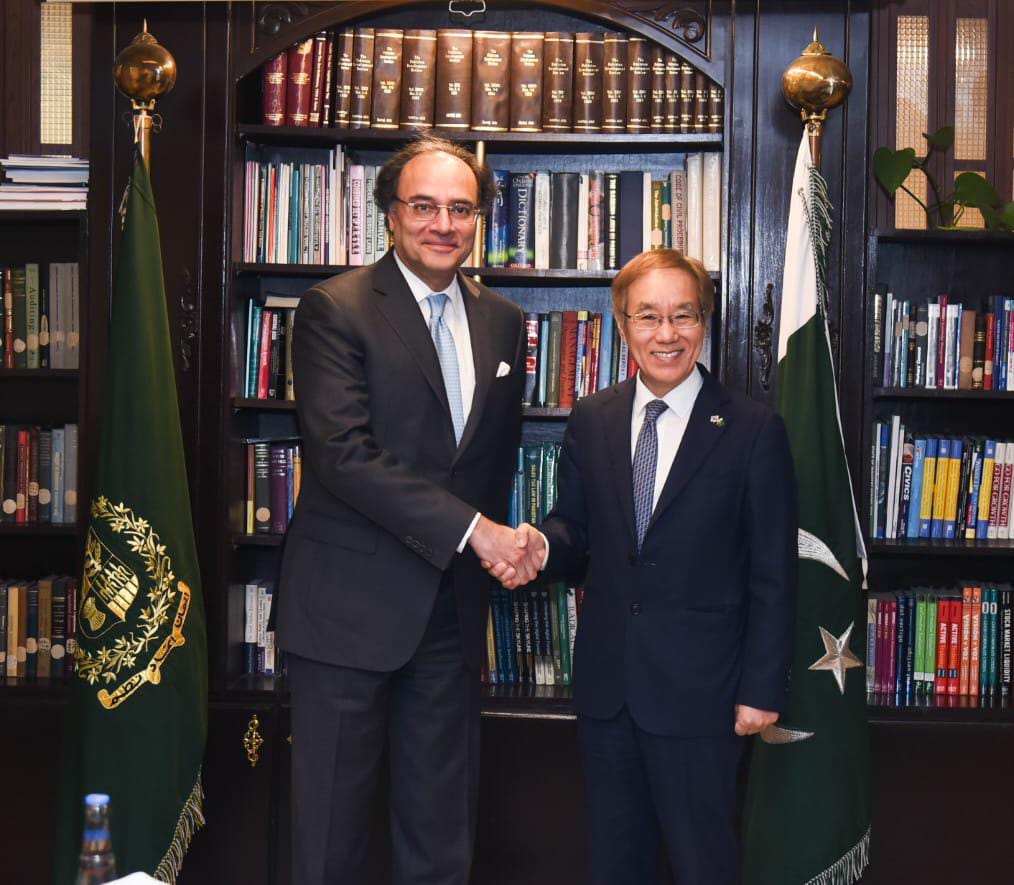 Finance Minister For Revenue Muhammad Aurangzeb Meets Representatives From Korean Companies ...