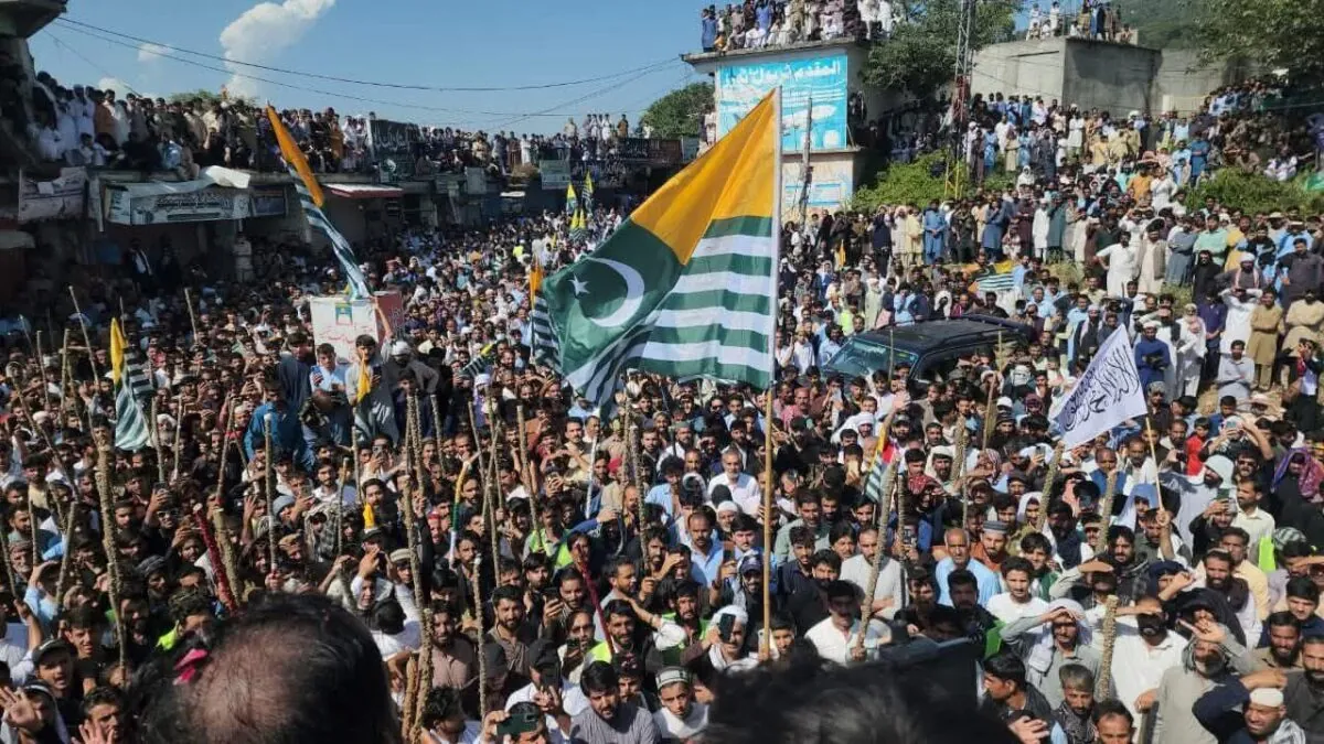 One Kill Over 22 Injured In Clash Between Muslim Conference And Action ...