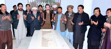 PM AJK Faisal Mumtaz Rathore Pays Condolences, Visits Late Leaders ...